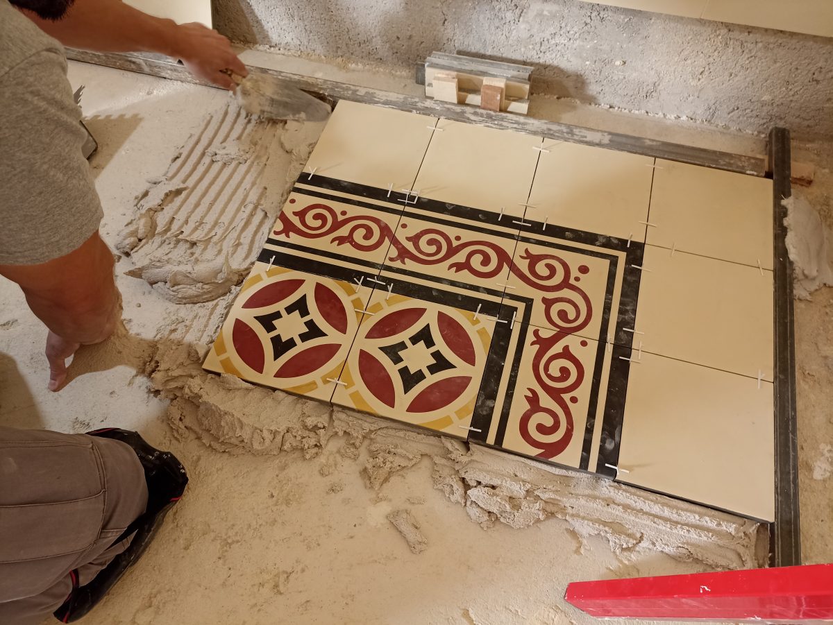 My floor tiles have lifted up, what do I do? - Mosaics Torra - Suelos ...